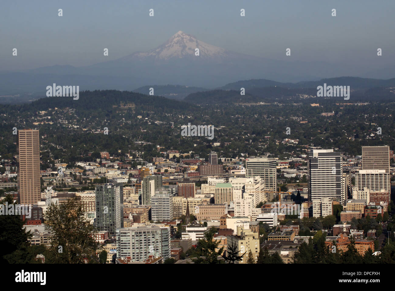 Portland Oregon with Mount Hood in the background Stock Photo - Alamy