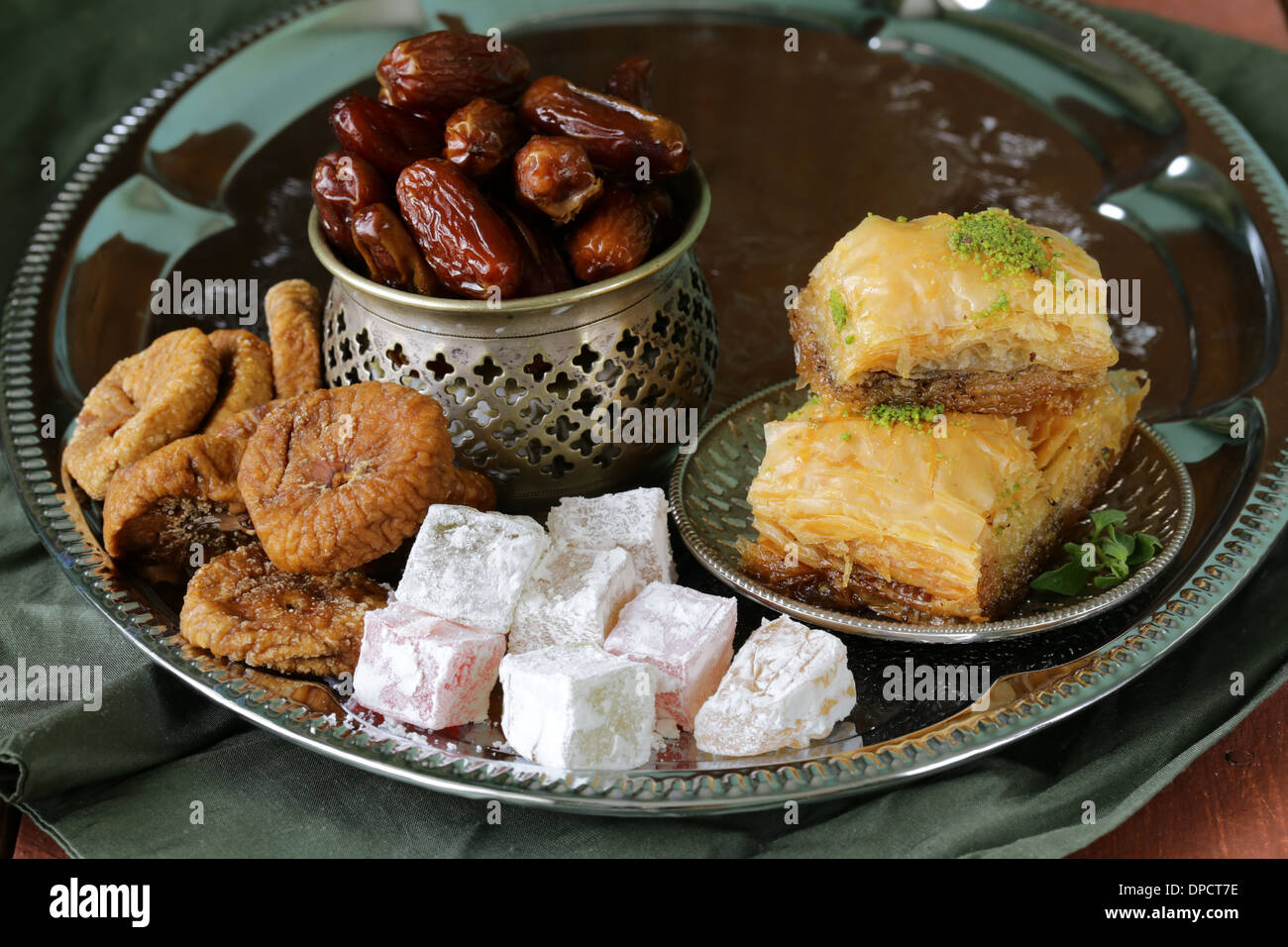 Middle Eastern Sweets Stock Photos & Middle Eastern Sweets Stock Images ...
