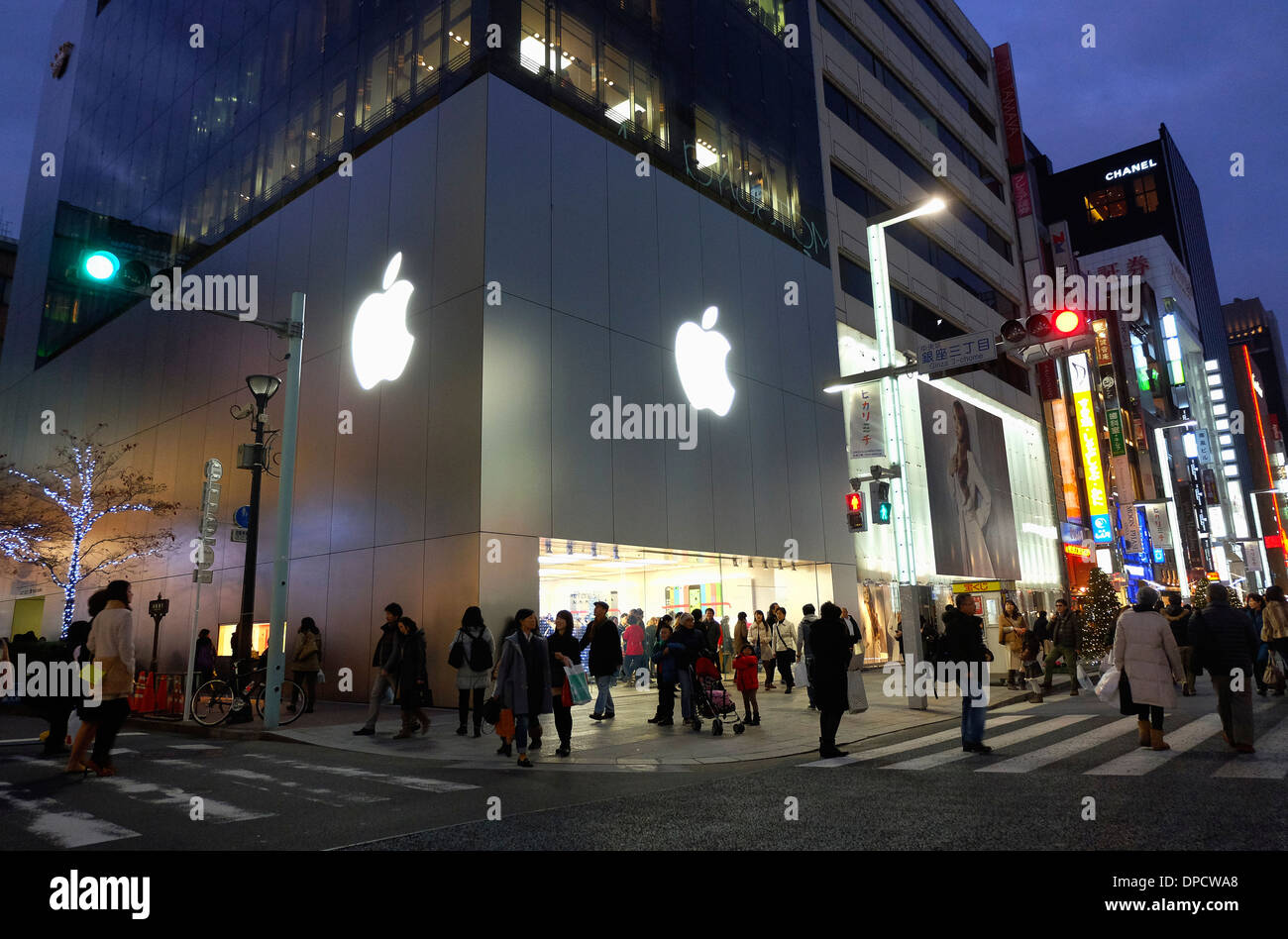 Apple ginza store in hi-res stock photography and images - Alamy