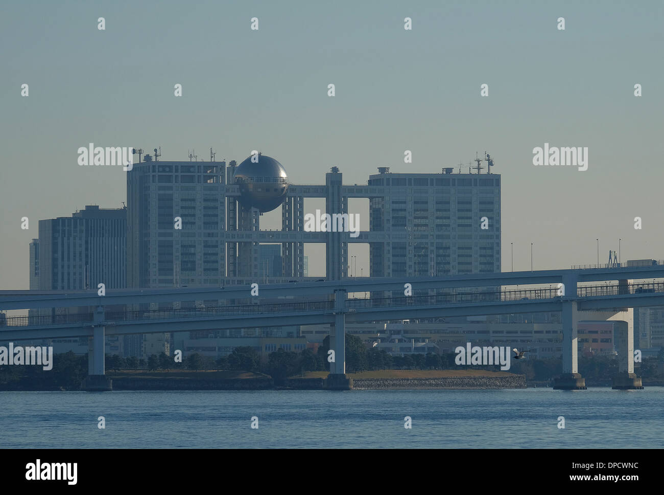Fuji television building Stock Photo - Alamy