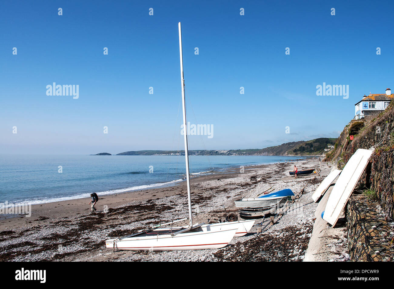 the beach at downderry in cornwall, uk Stock Photo - Alamy