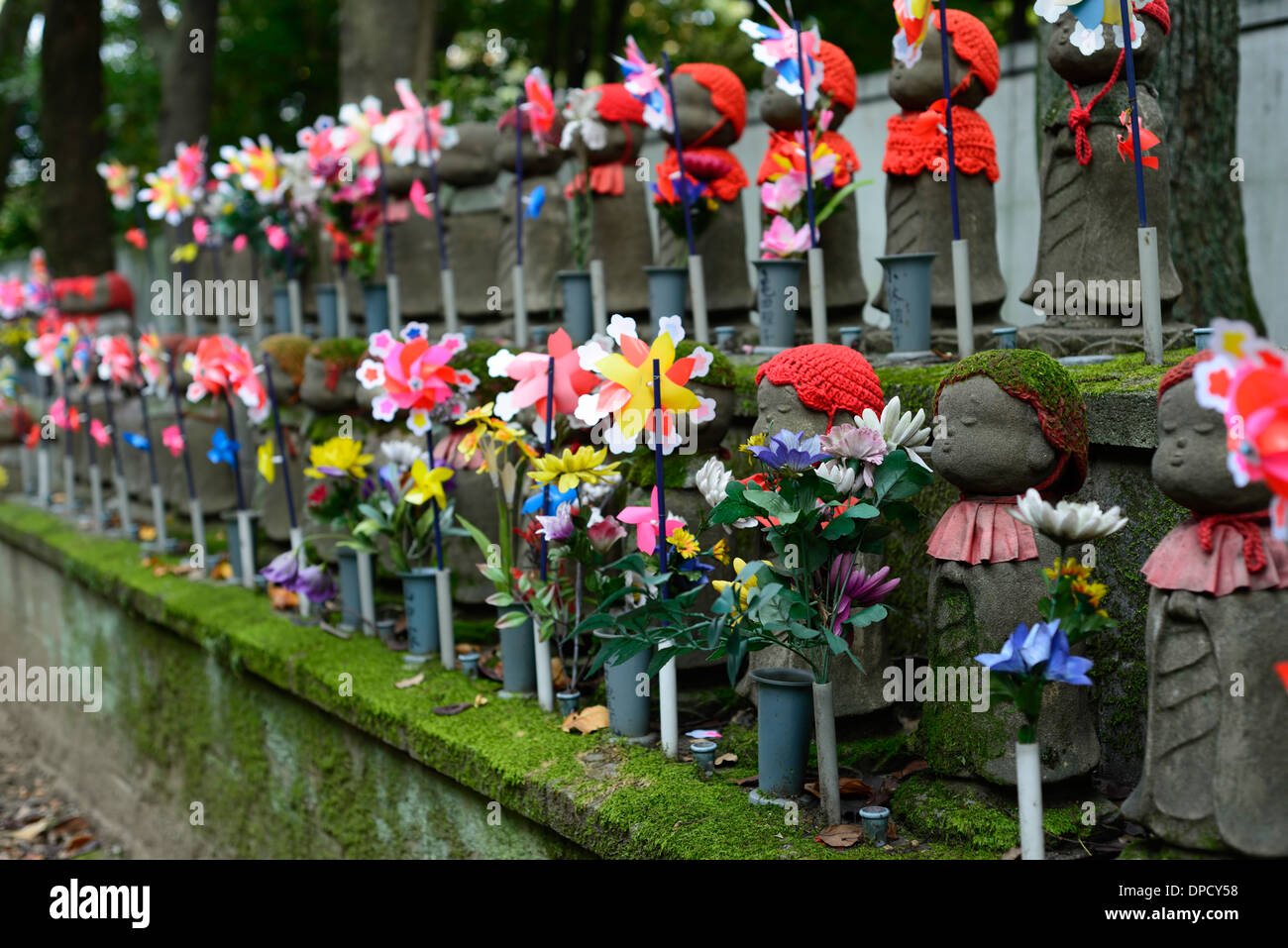 jizo statue statues zozoji Bodhisattva grief grieving memorial ...