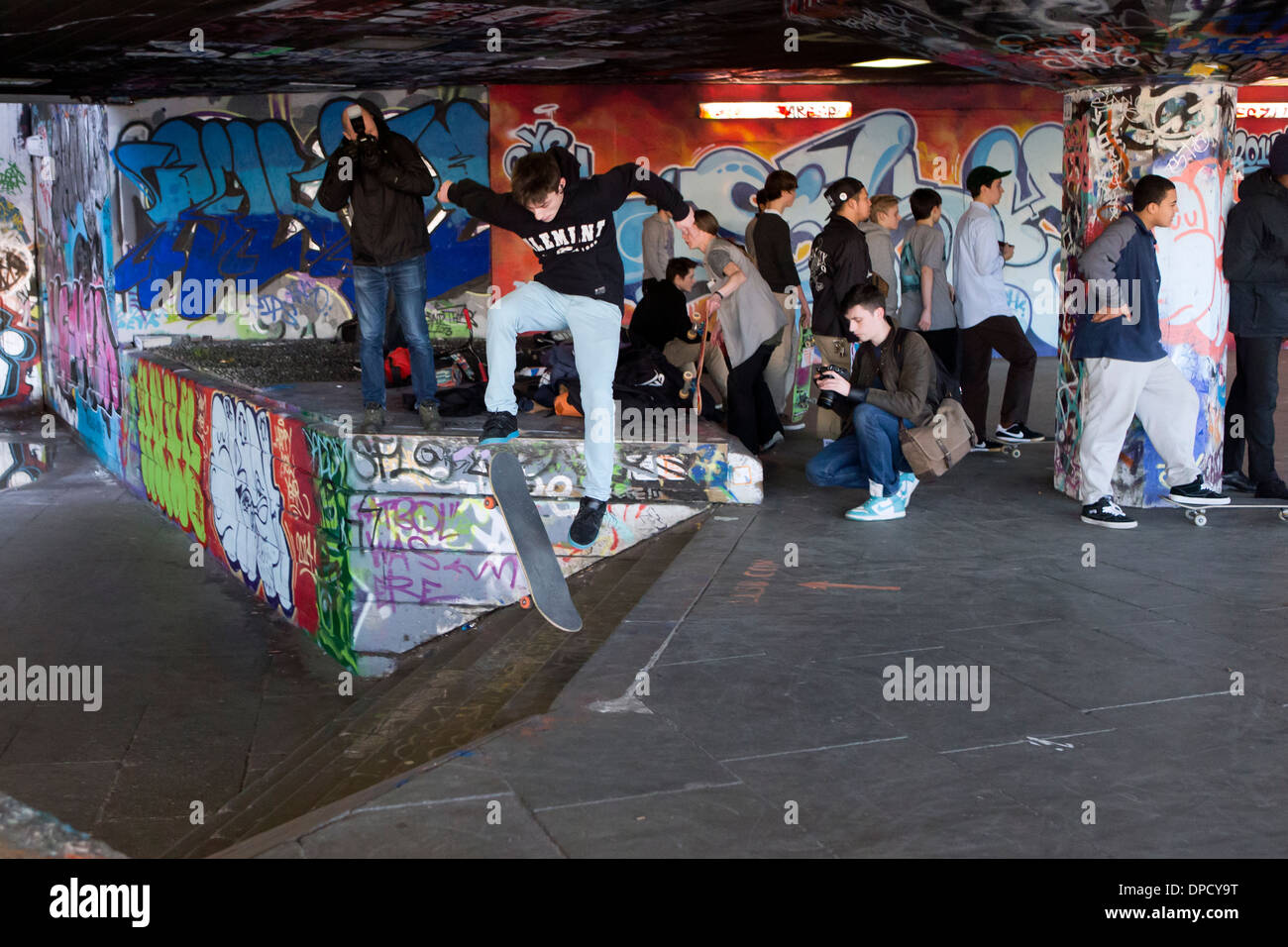 Skateboarder at the Southbank Skatepark, London, UK Stock Photo - Alamy