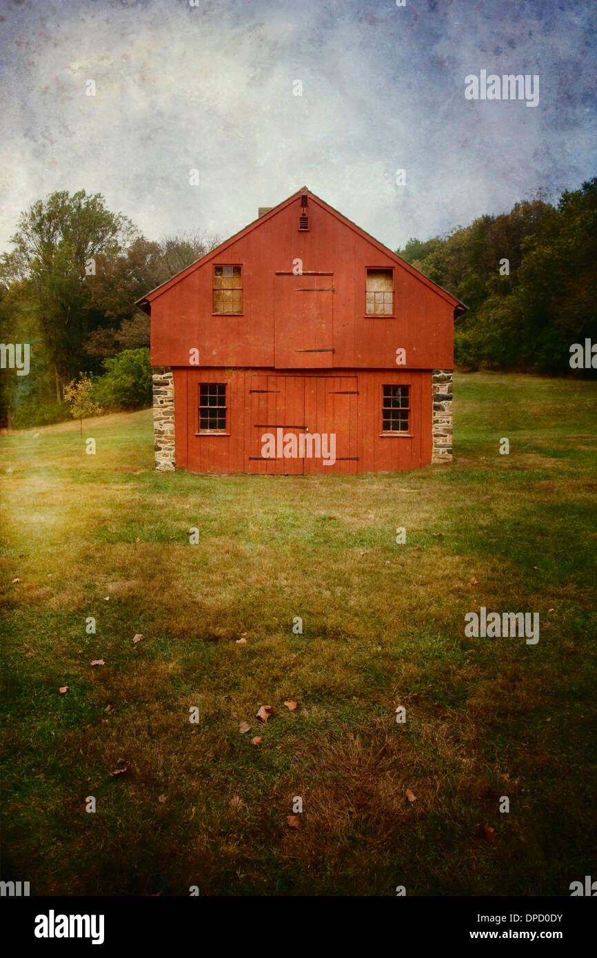 An old red barn in Pennsylvania Stock Photo - Alamy