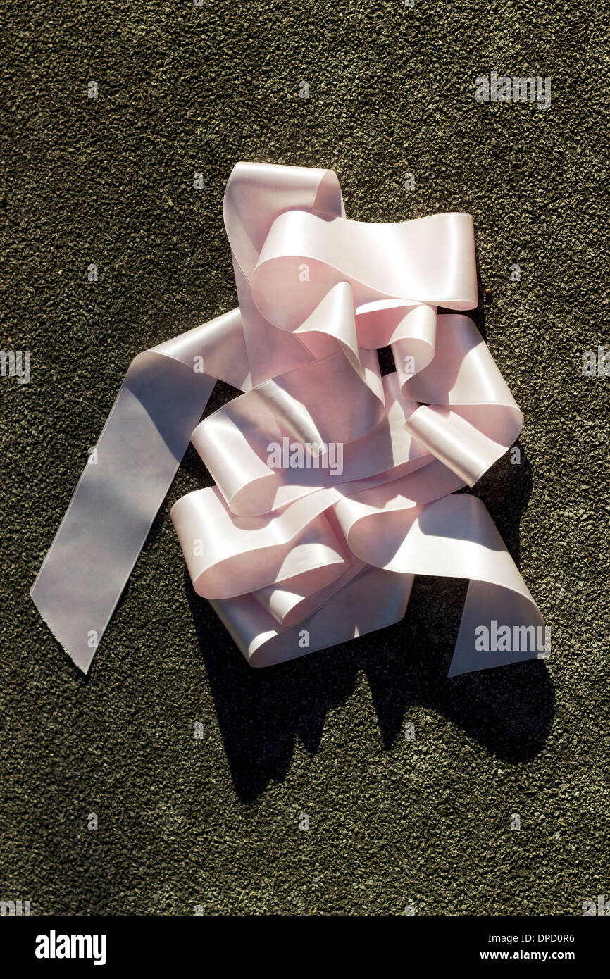 Pink ribbon hi-res stock photography and images - Alamy