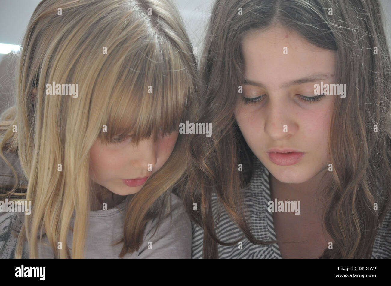 Sibling rivalry sisters hi-res stock photography and images - Alamy