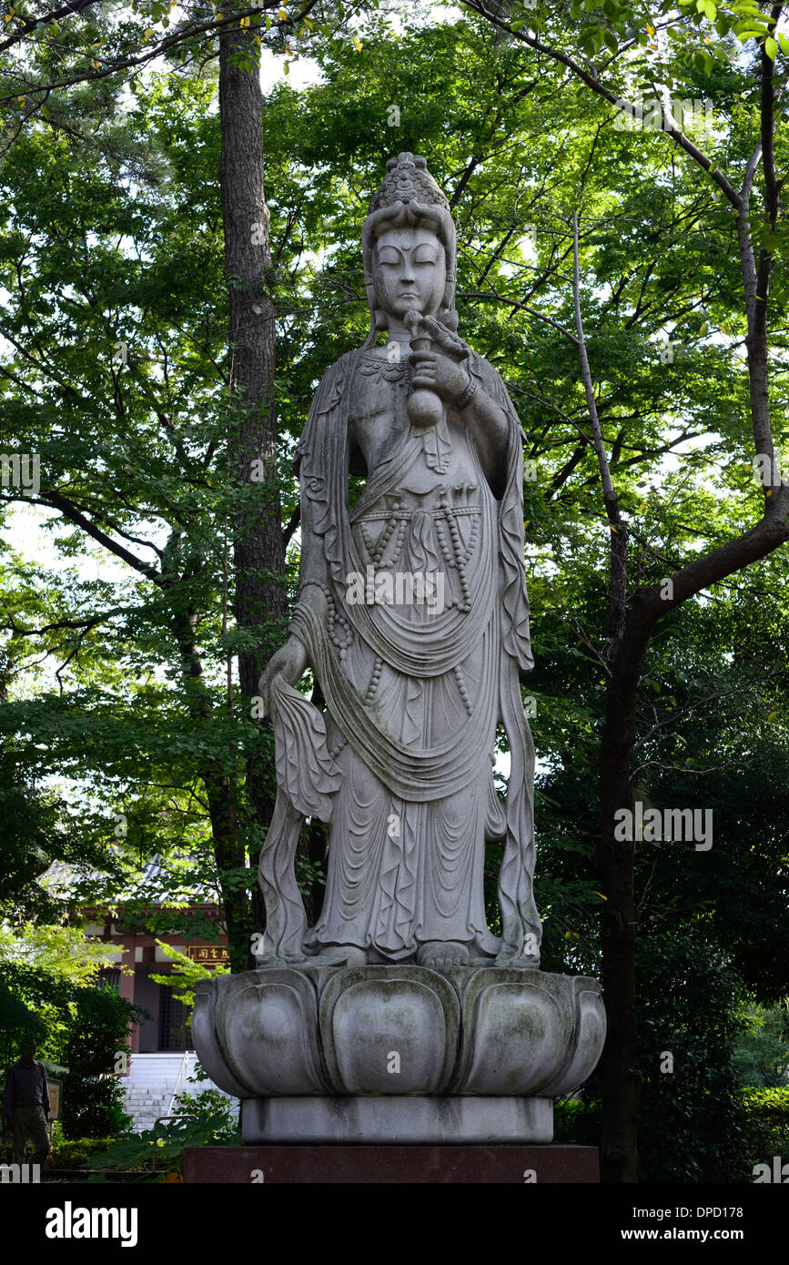Statue of Bodhisattva Zozoji Temple temple tokyo nembutsu seminary Jodo ...
