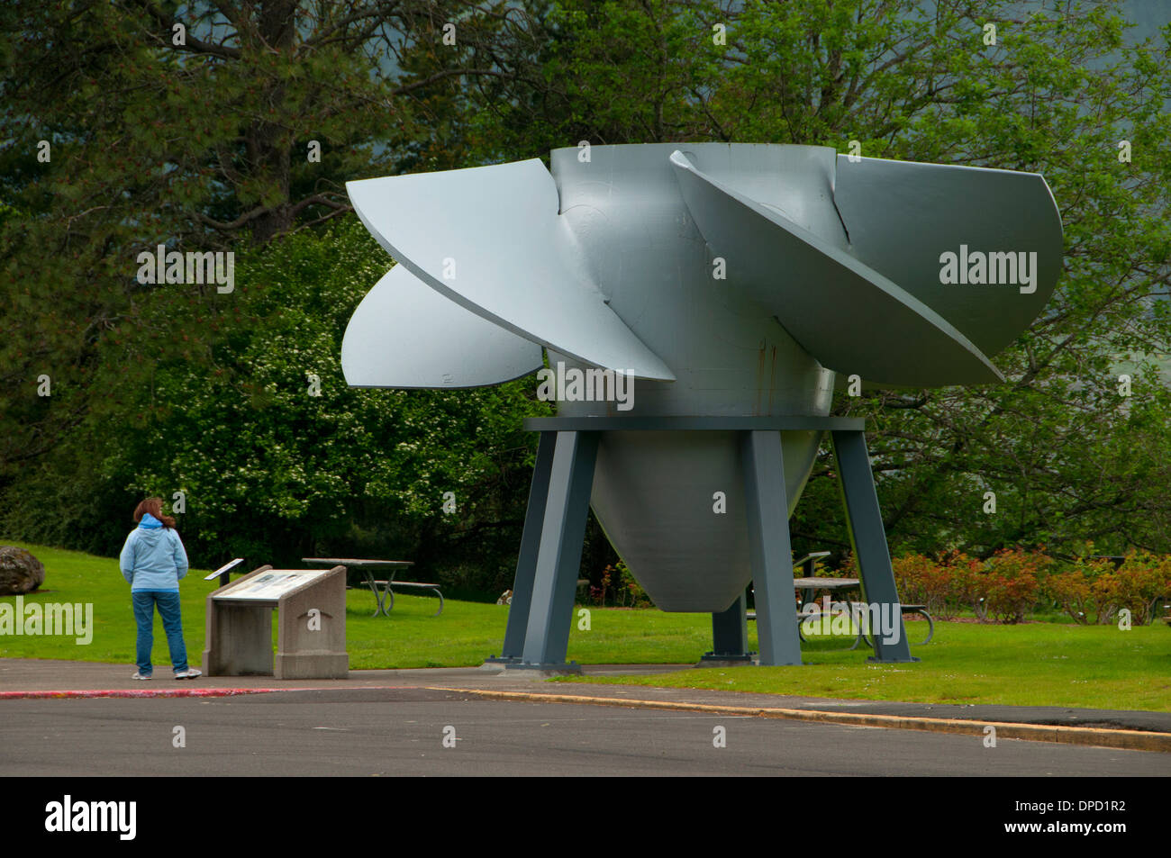 Turbine, Bonneville Dam, Columbia River Gorge National Scenic Area ...