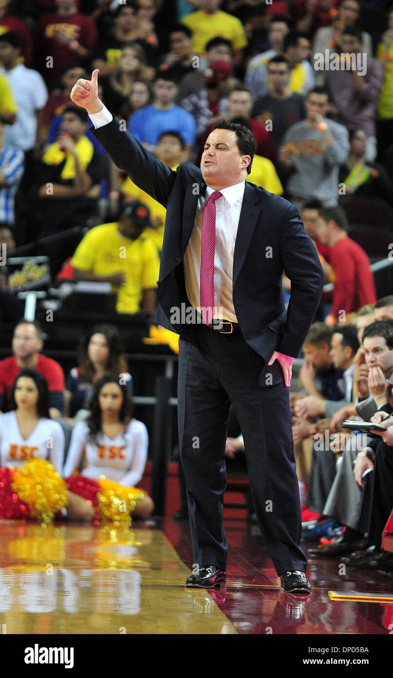 Arizona wildcats mens basketball hi-res stock photography and images ...