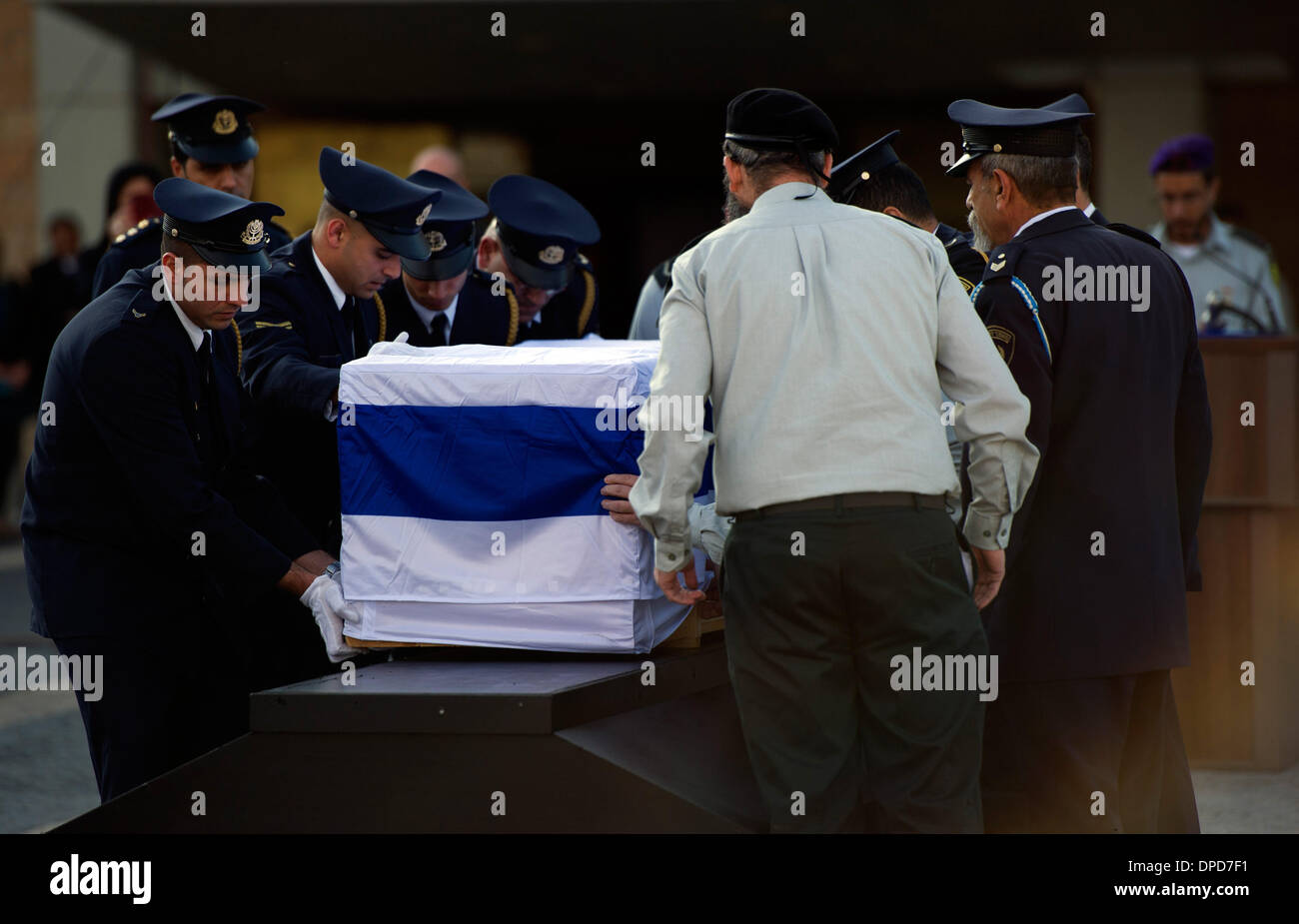 Jerusalem, Israel. 13th Jan, 2014. Israeli soldiers carry the coffin of ...