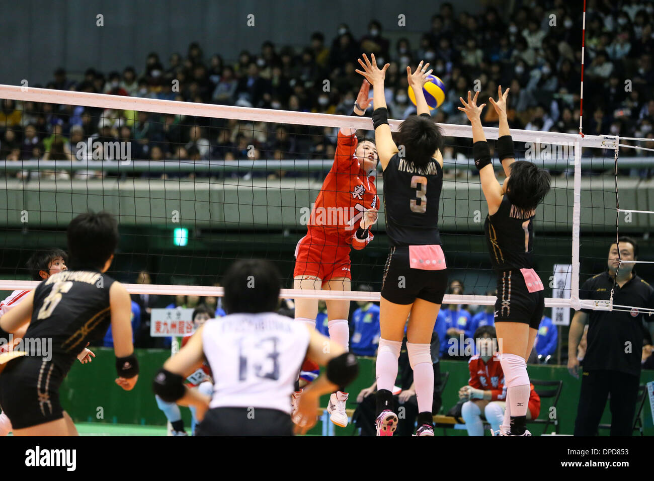 Tokyo Metropolitan Gymnasium, Tokyo, Japan. 12th Jan, 2014. Ayumi ...