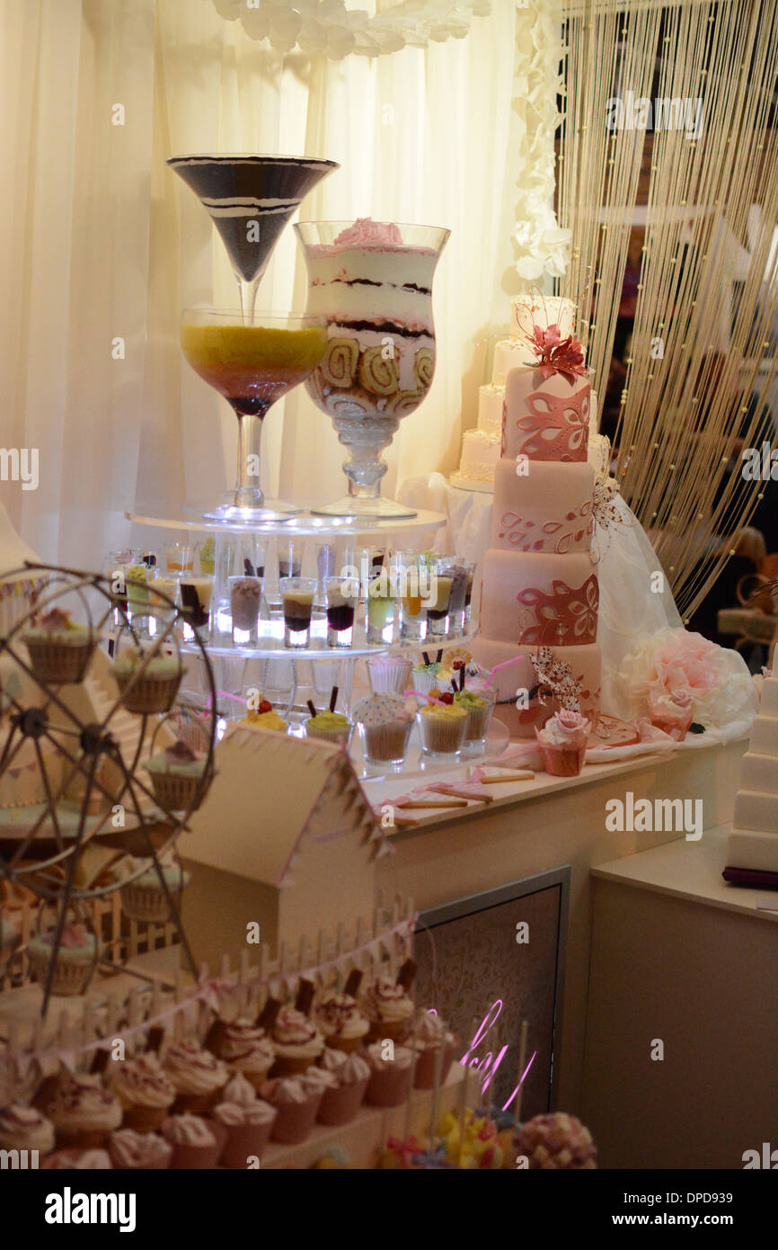 Cake stall hi-res stock photography and images - Alamy