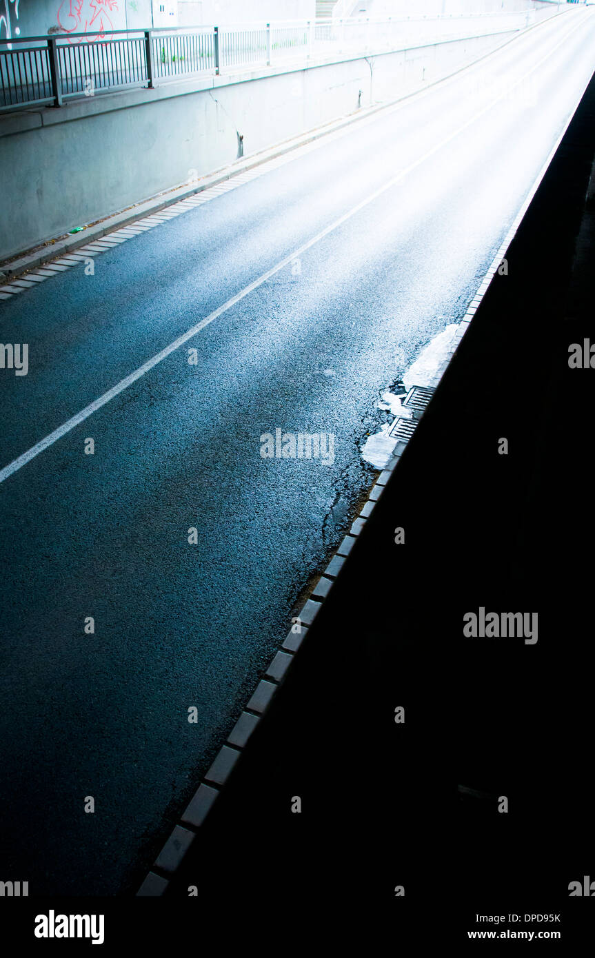 Urban underpass city hi-res stock photography and images - Alamy