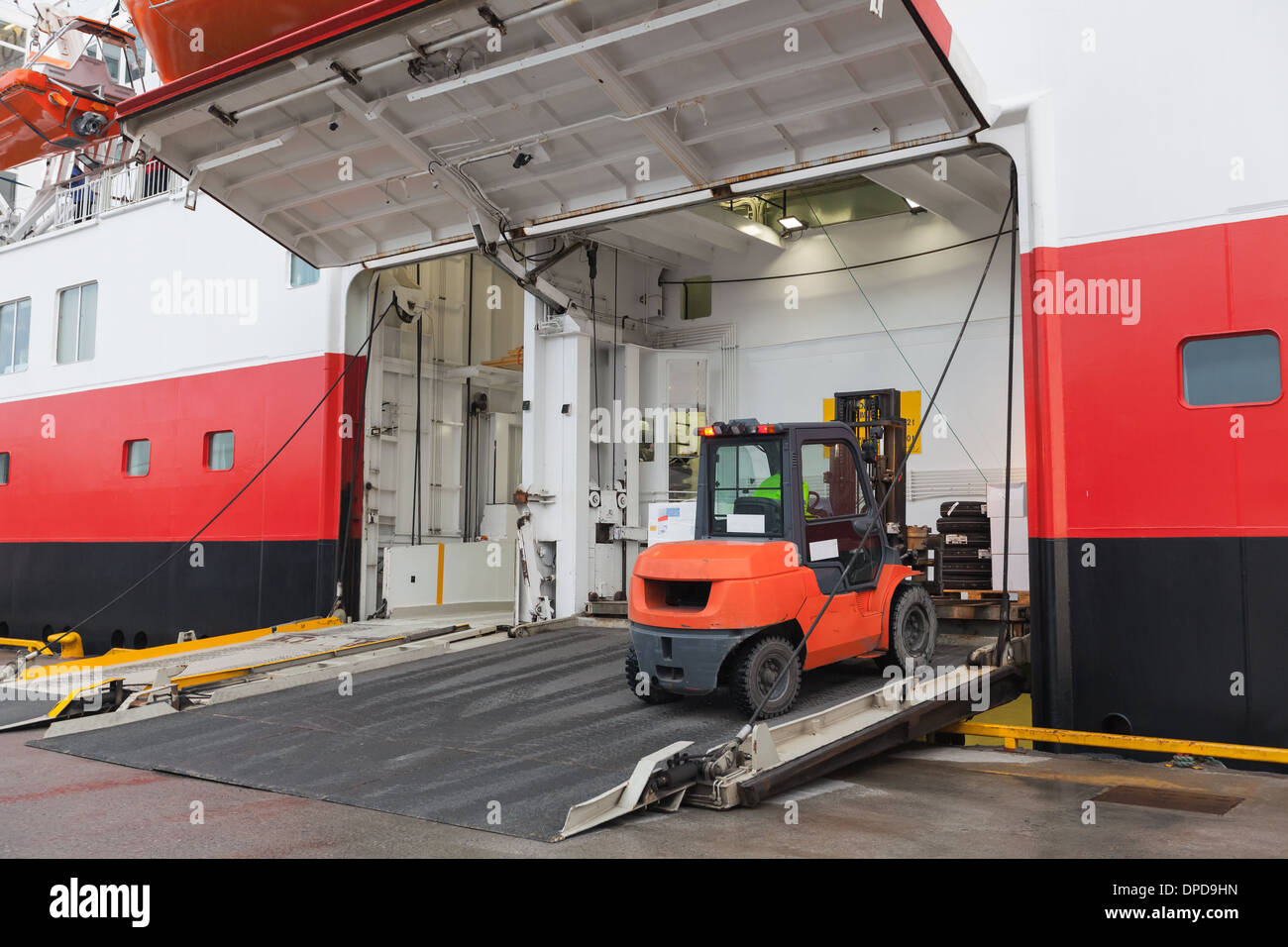 Truck loading ramp hi-res stock photography and images - Alamy
