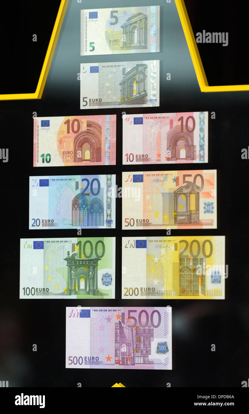 New 10 euro banknote hi-res stock photography and images - Alamy