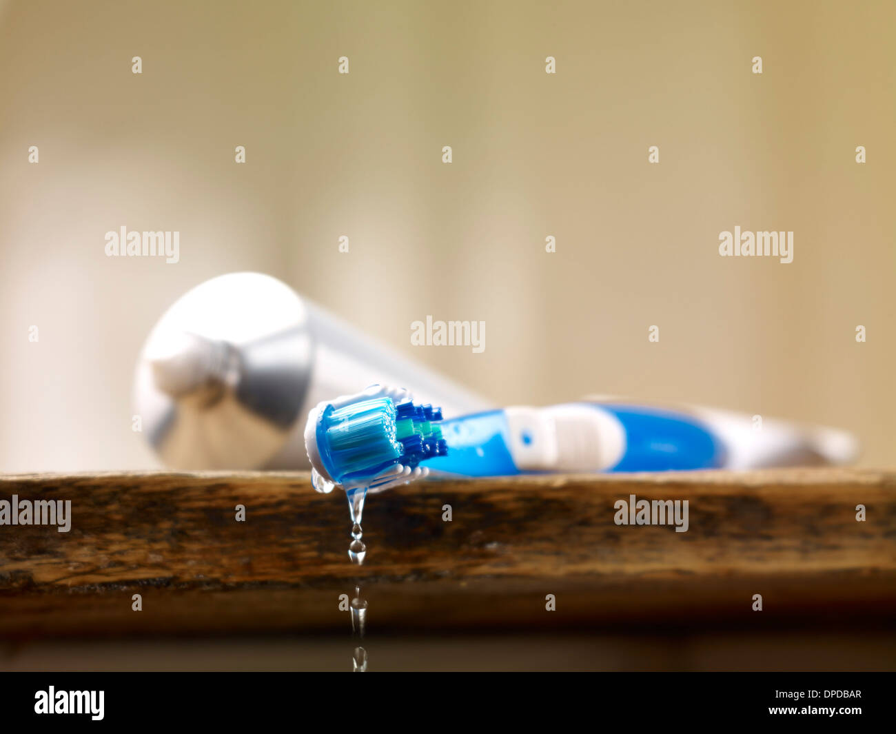 Toothbrush and paste hi-res stock photography and images - Alamy