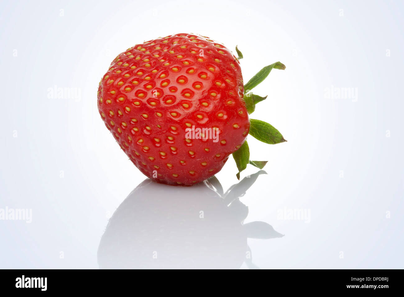 Plain strawberry hi-res stock photography and images - Alamy
