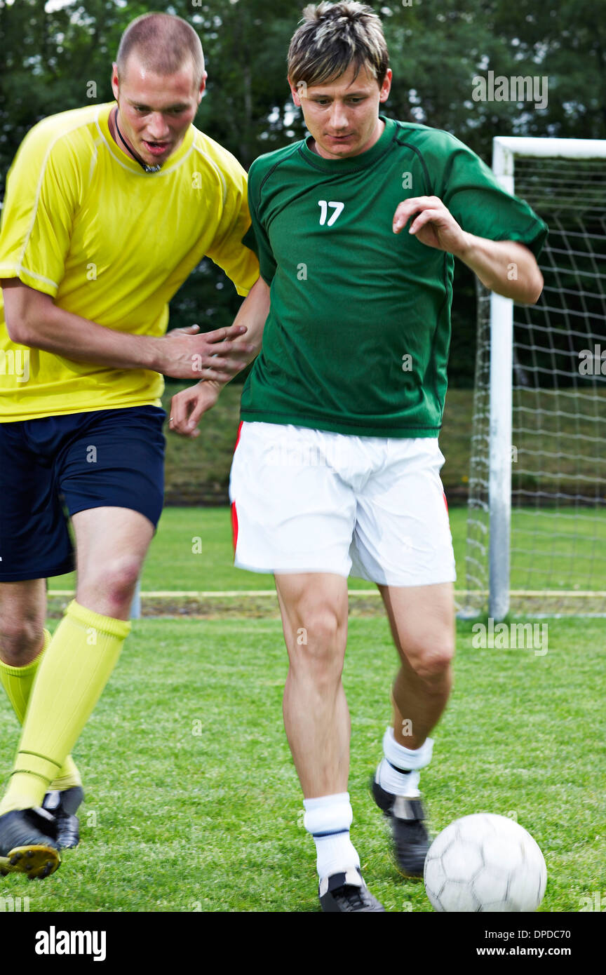 Two football soccer players hi-res stock photography and images - Alamy