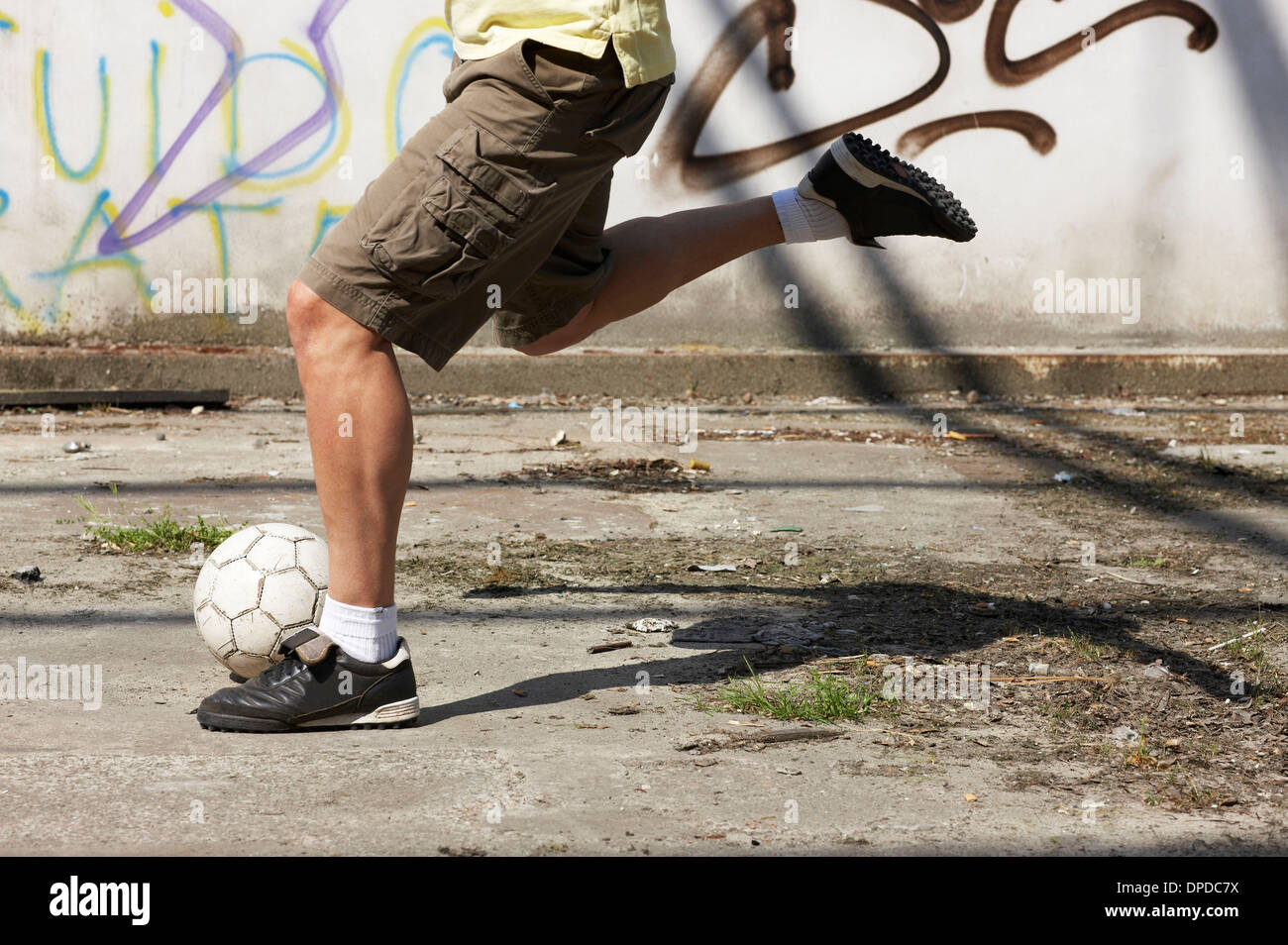 Soccer street adult hi-res stock photography and images - Alamy