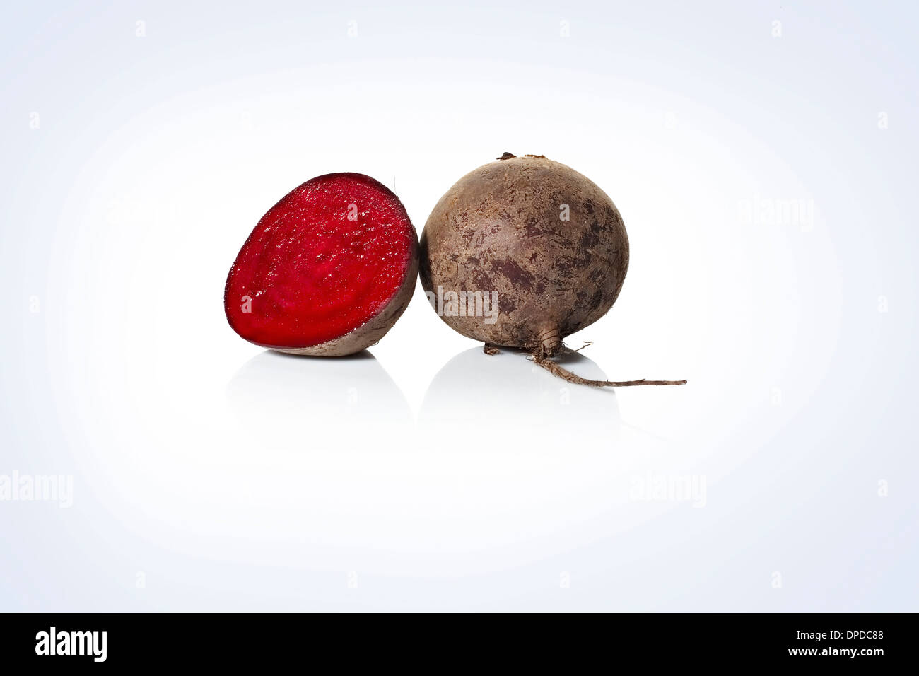 Beetroot cross section hi-res stock photography and images - Alamy