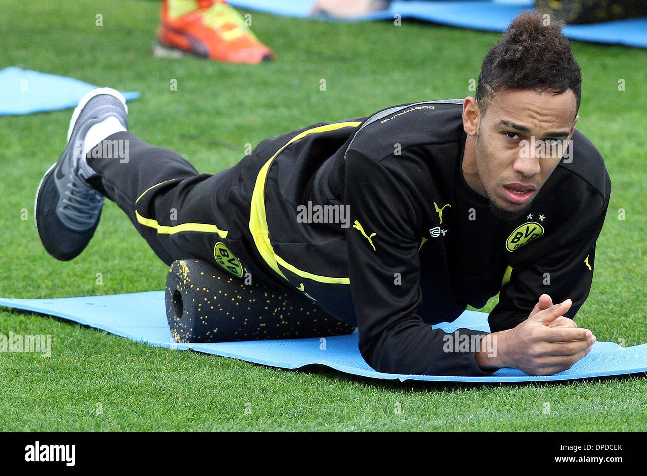 La Manga, Spain. 13th Jan, 2014. Pierre-Emerick Aubameyang stretches ...