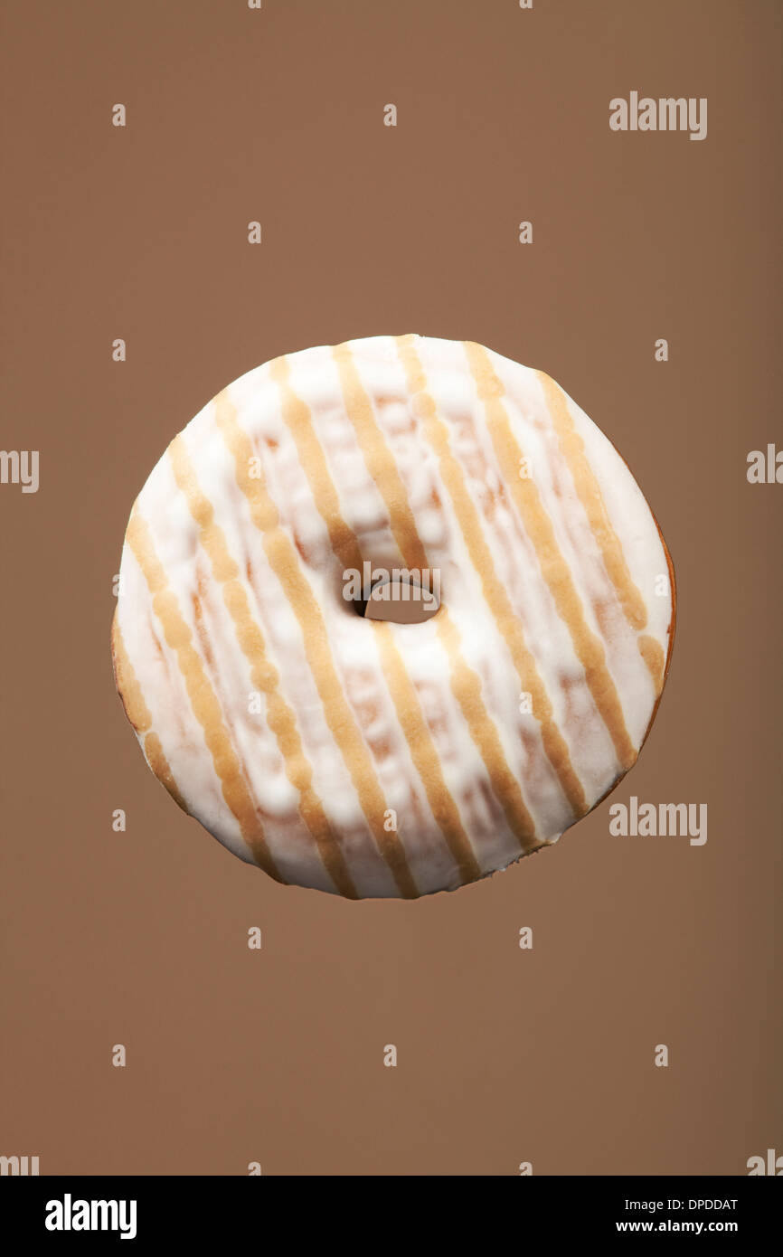 Doughnut shape hi-res stock photography and images - Alamy