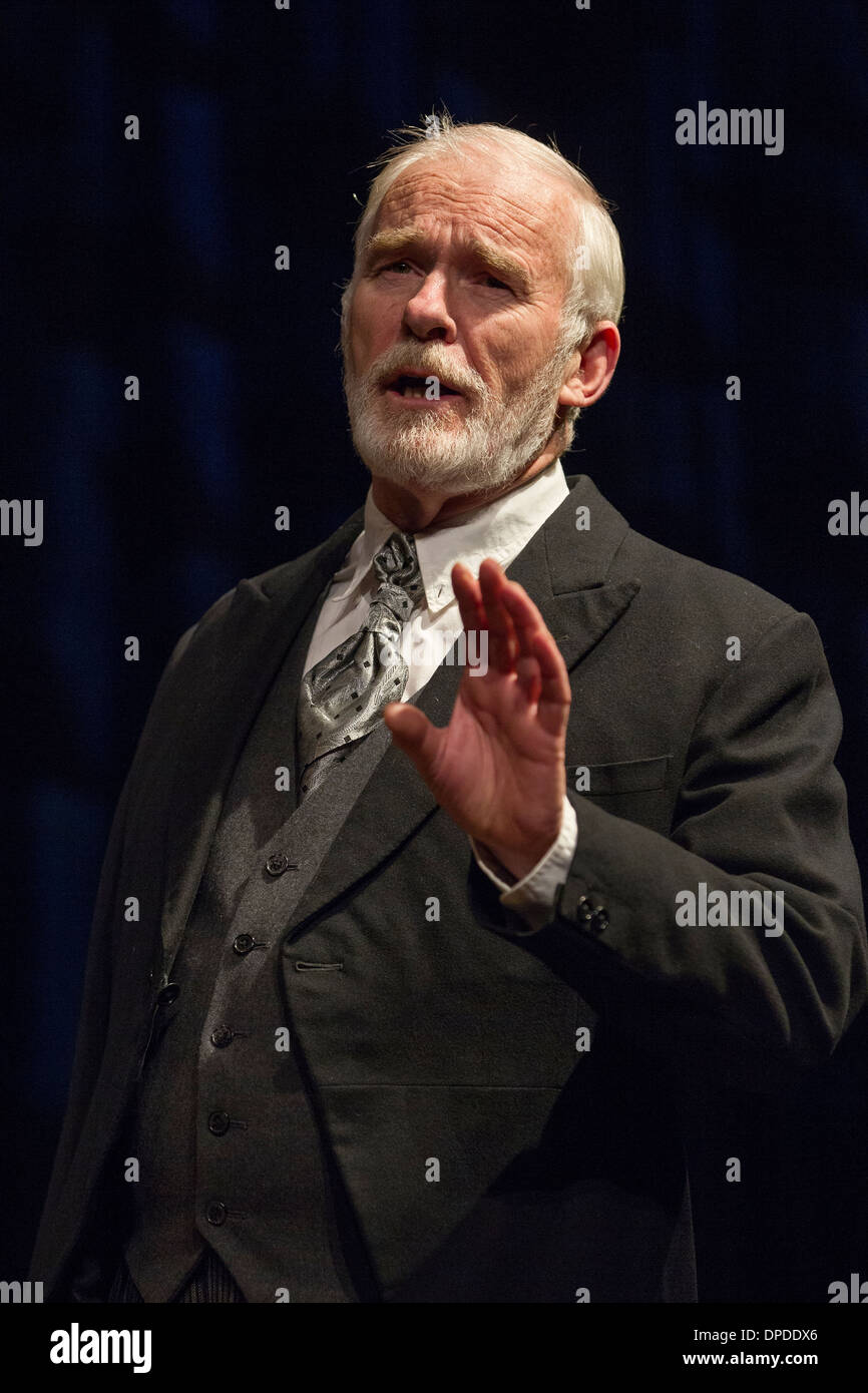 Top half actor hi-res stock photography and images - Alamy