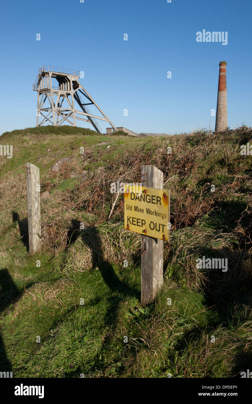 Warning sign abandoned mines hi-res stock photography and images - Alamy