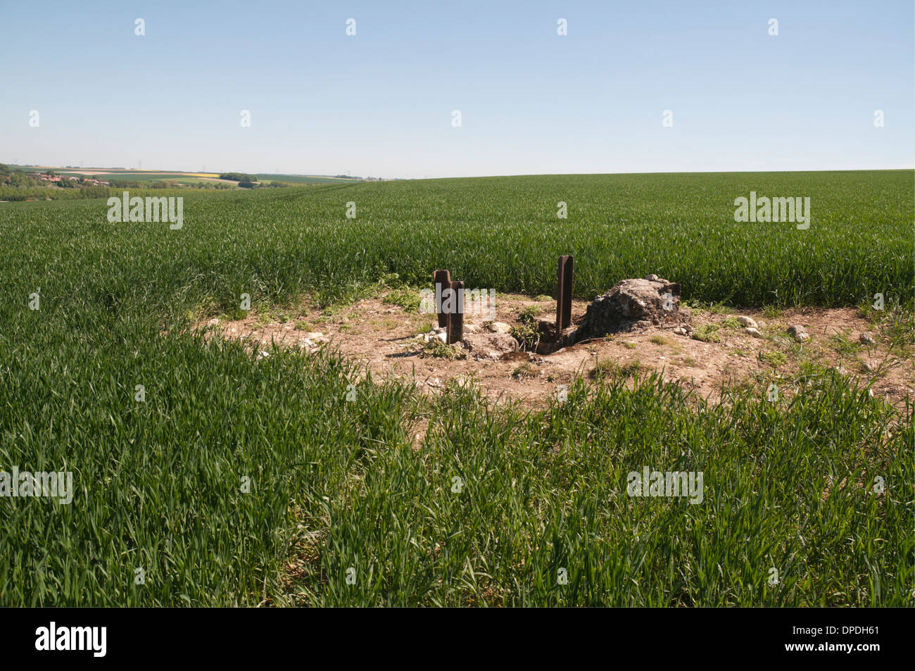Dead soldiers on battlefield ww1 High Resolution Stock Photography and ...