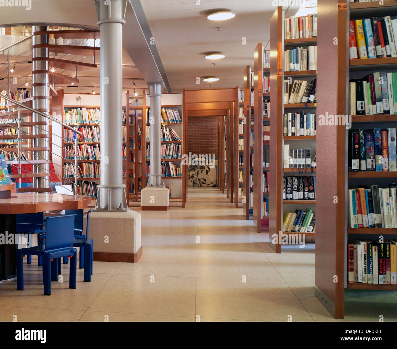 Modern library interior Stock Photo - Alamy