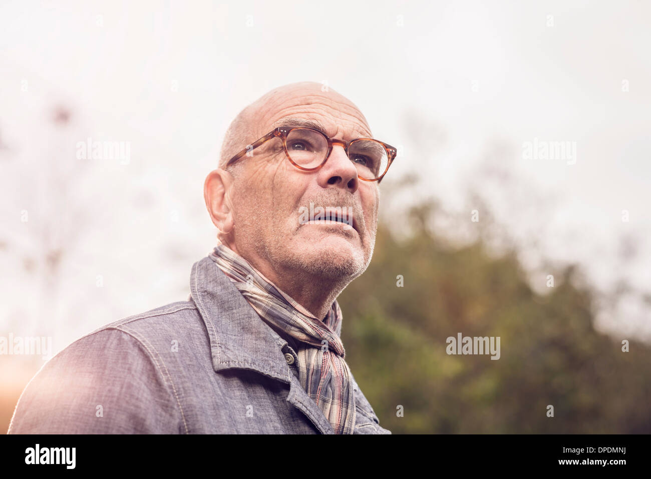 Senior man hi-res stock photography and images - Alamy