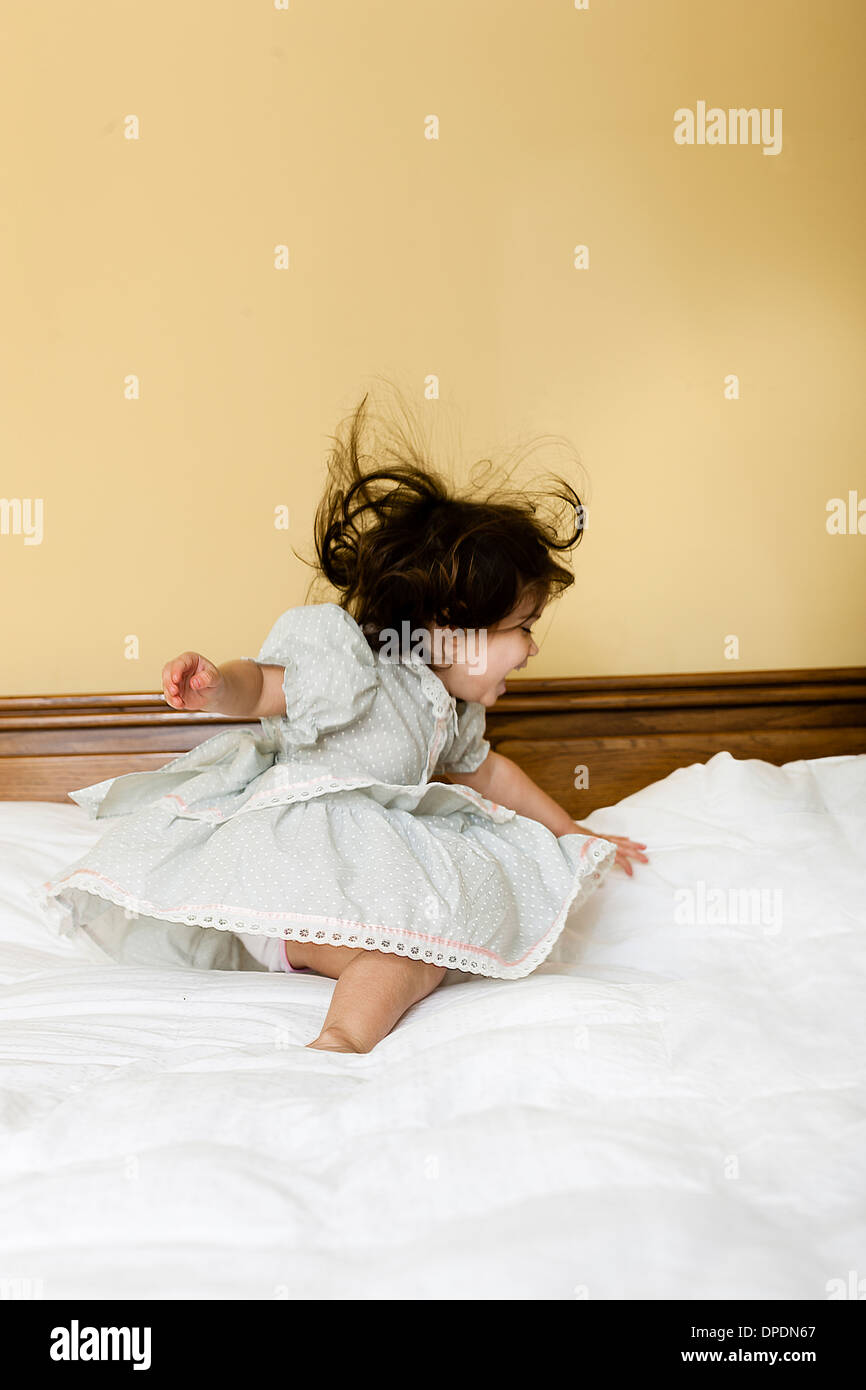 Girl moving bed hi-res stock photography and images - Alamy