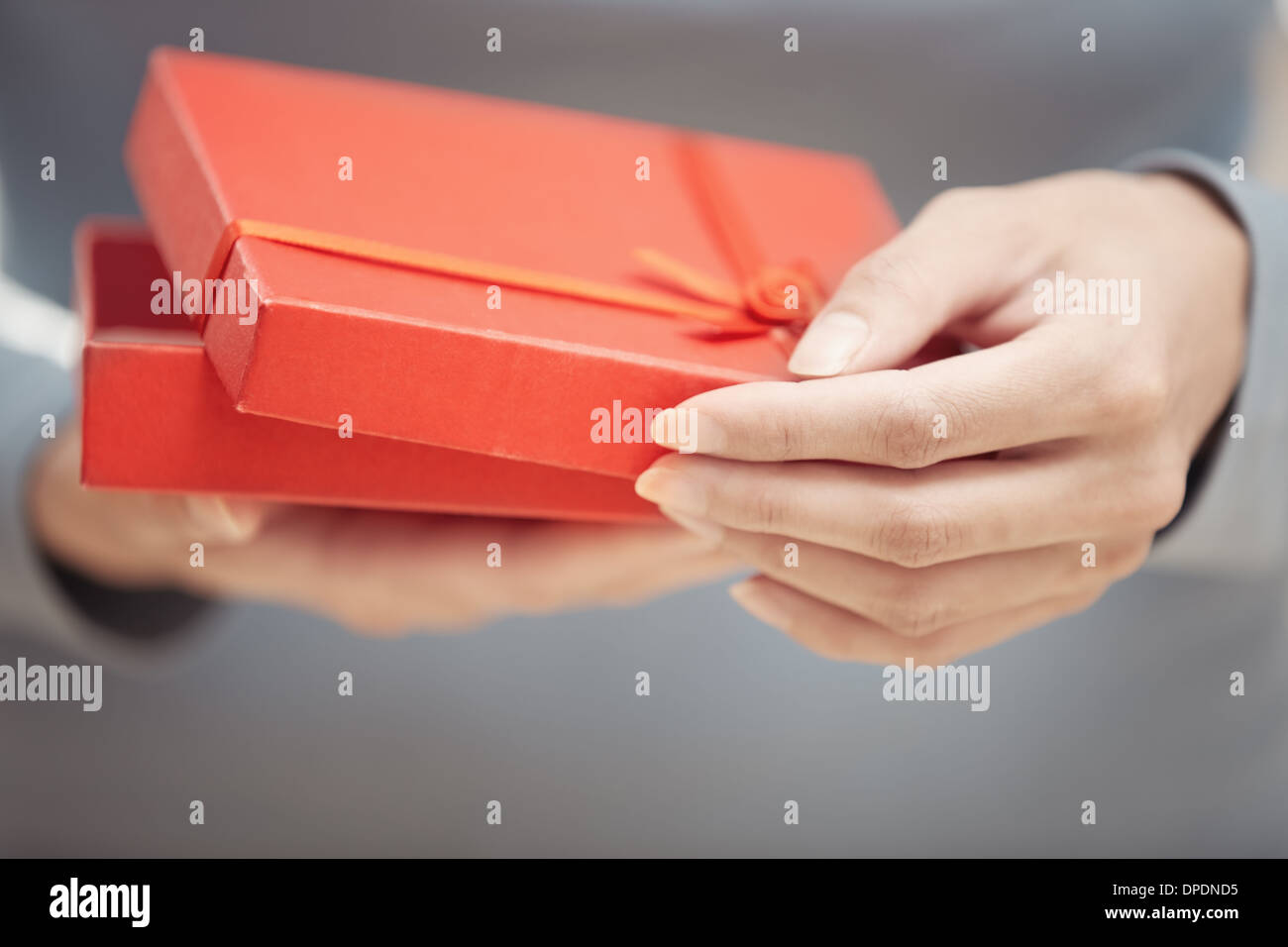 Human hands opening box hi-res stock photography and images - Alamy