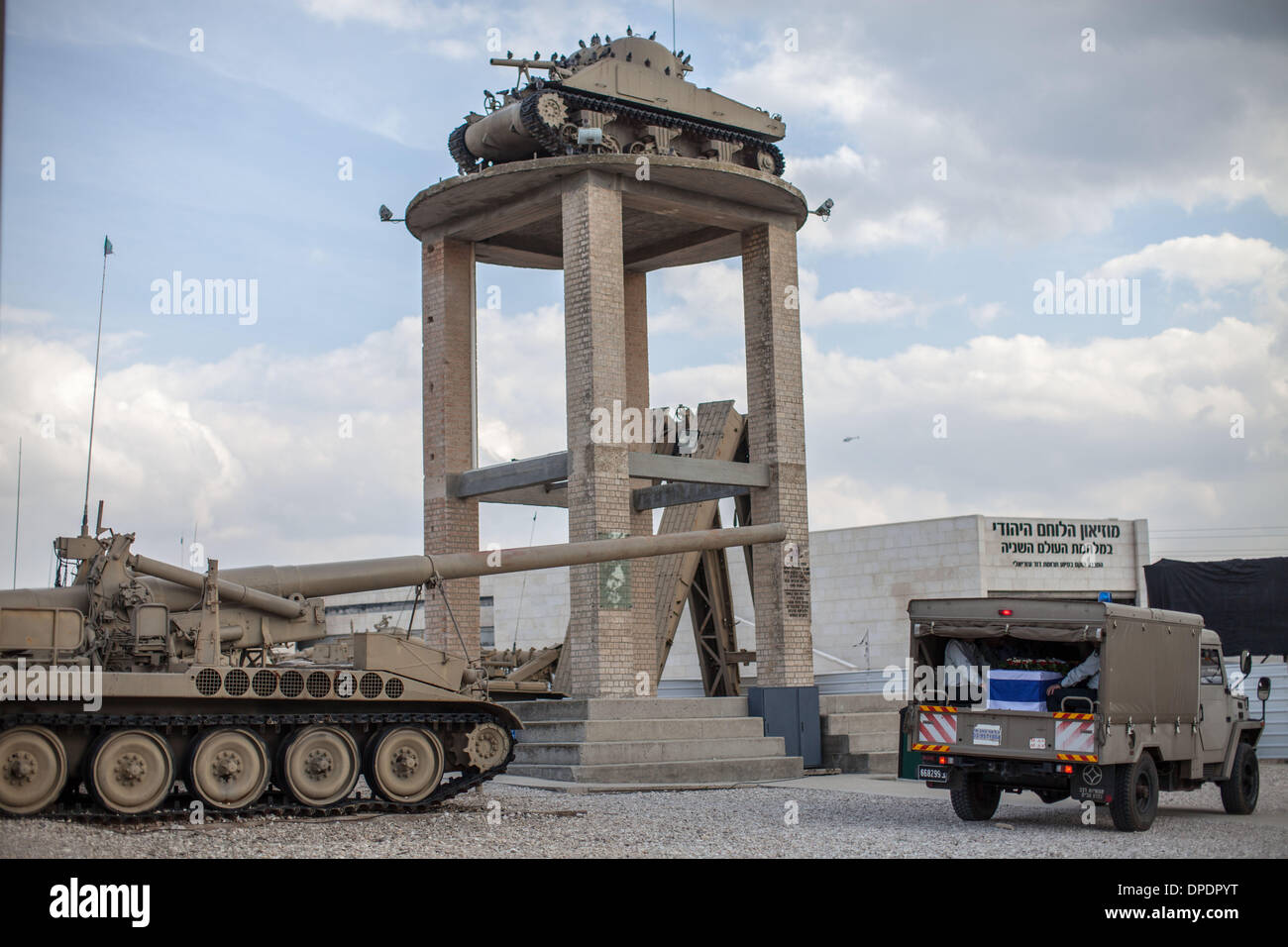 Israeli armored corps hi-res stock photography and images - Alamy