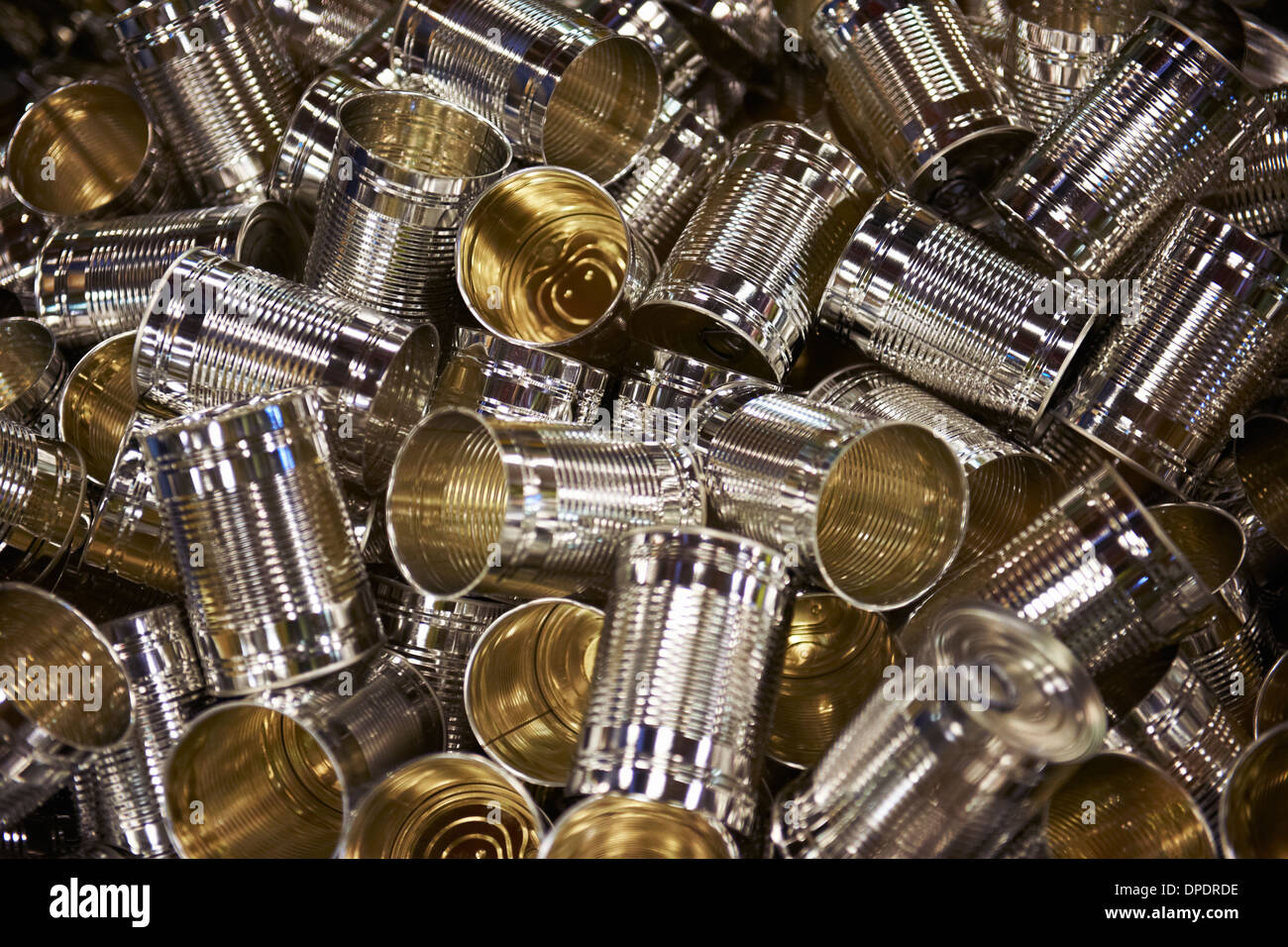 Empty clean aluminium cans Stock Photo - Alamy