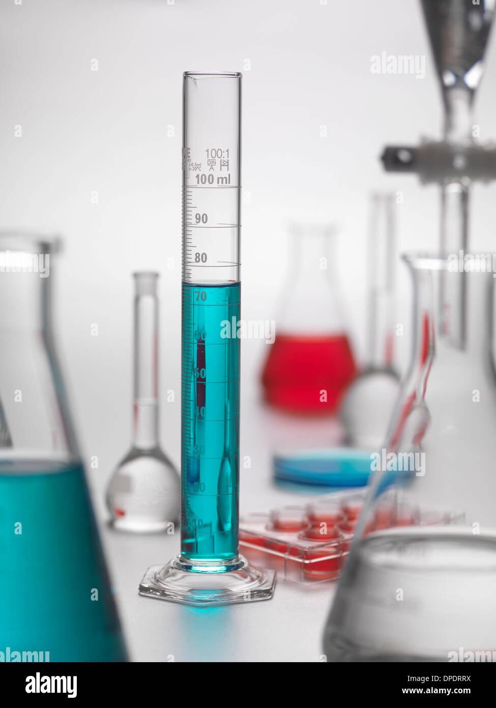 Volumetric glassware hi-res stock photography and images - Alamy