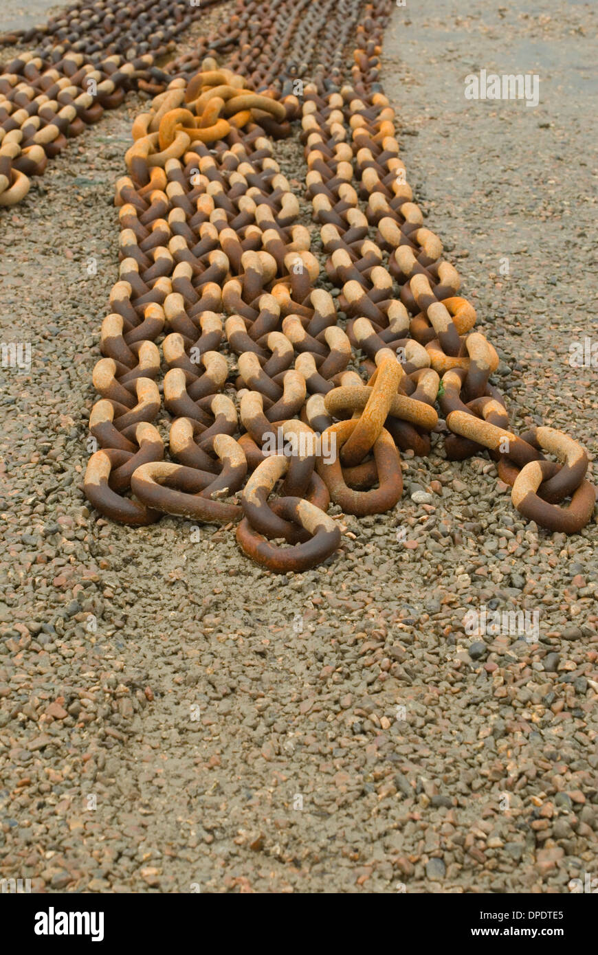 Mooring chains hi-res stock photography and images - Alamy