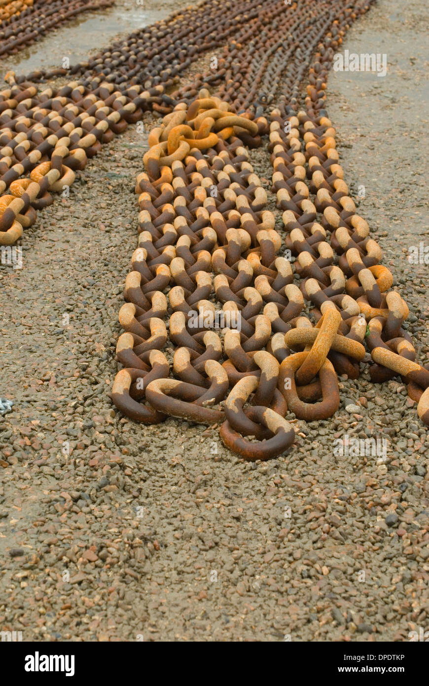 Hold chains hi-res stock photography and images - Alamy