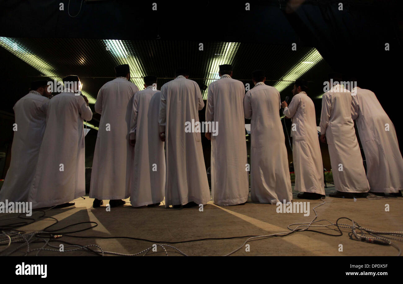 Gaza City, Gaza Strip, Palestinian Territory. 13th Jan, 2014. Members ...