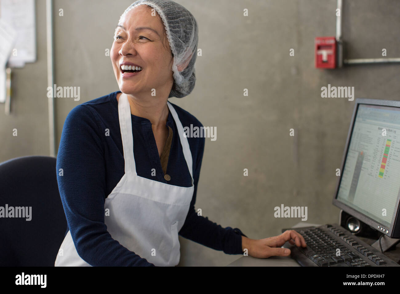 Hairnet hi-res stock photography and images - Alamy