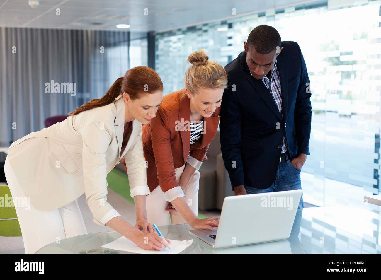 Writing activity hi-res stock photography and images - Alamy