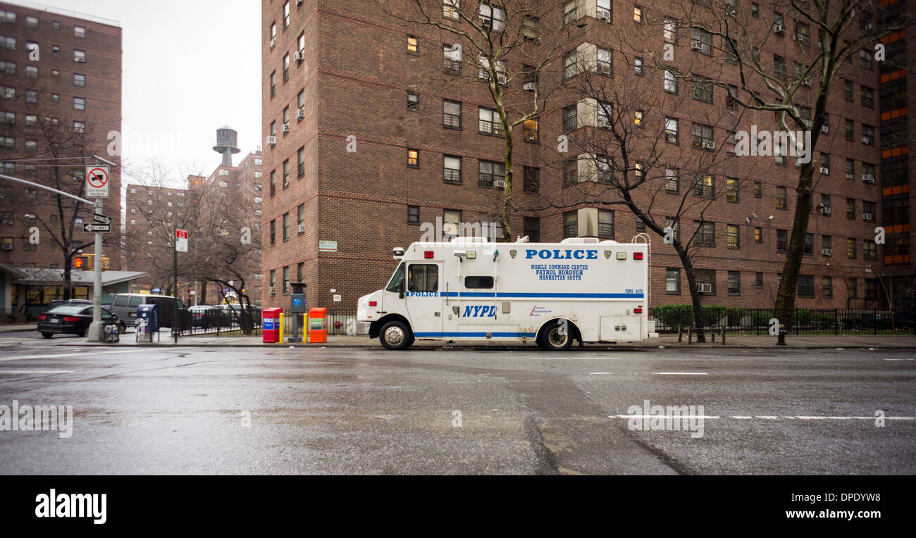Nycha police hi-res stock photography and images - Alamy