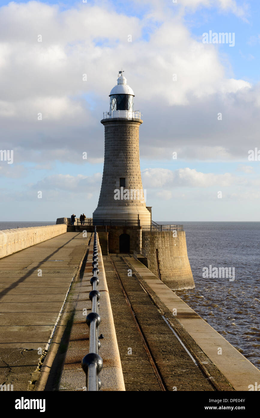 Tynemouth pier hi-res stock photography and images - Alamy