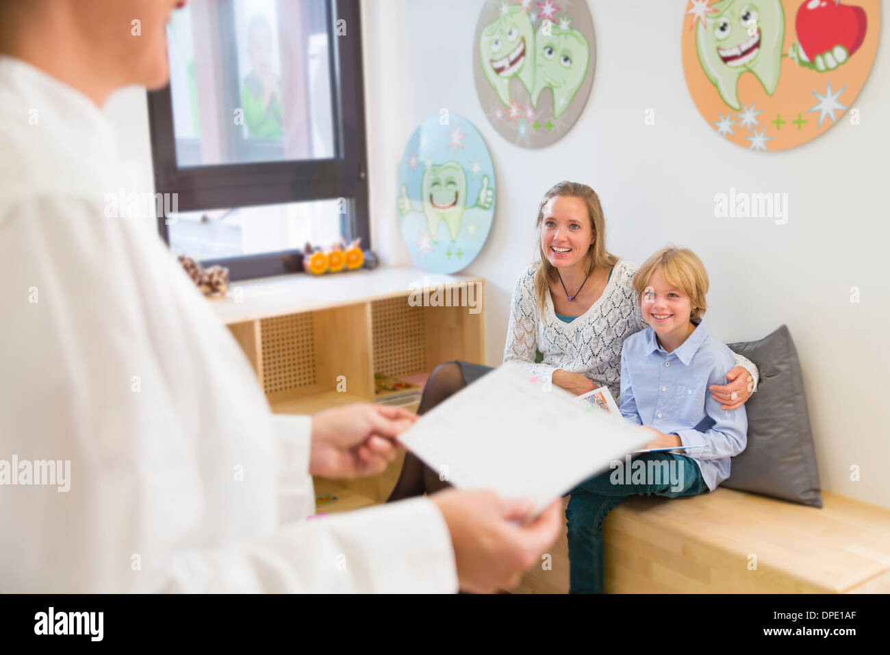 Waiting room child hi-res stock photography and images - Alamy