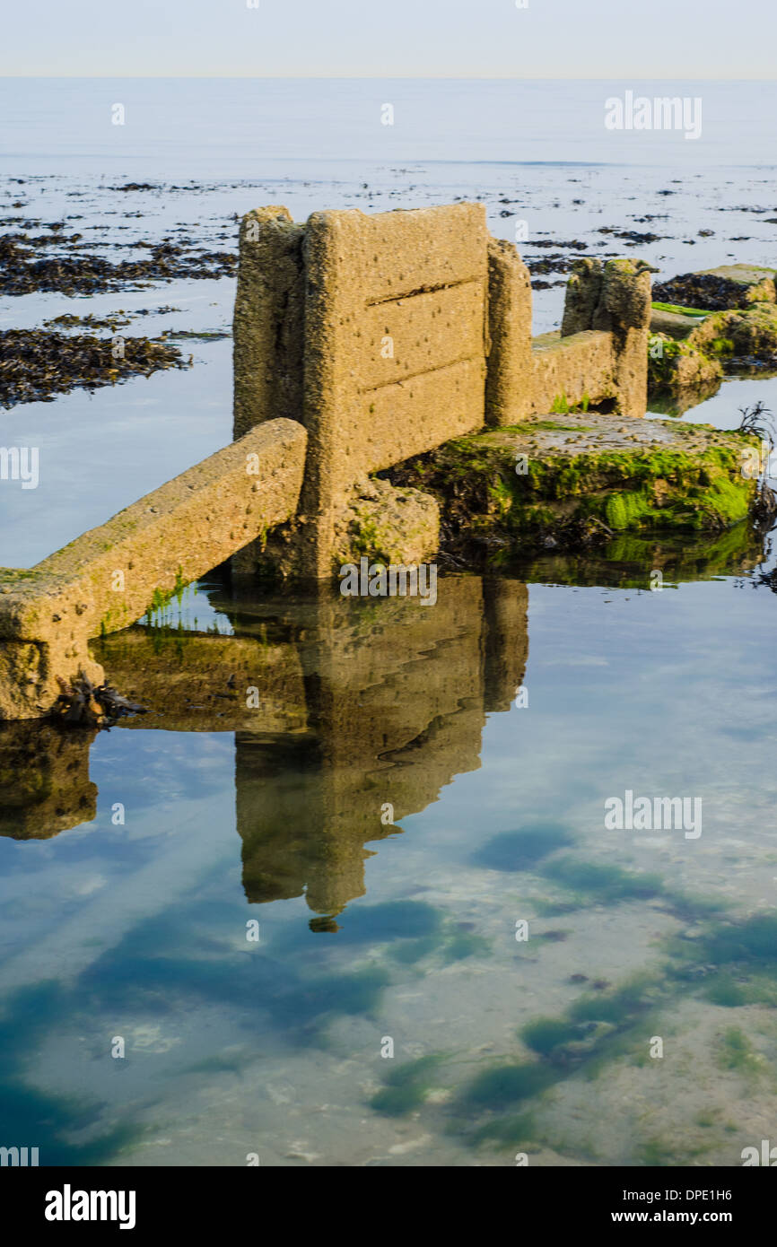 Ruined structures hi-res stock photography and images - Alamy