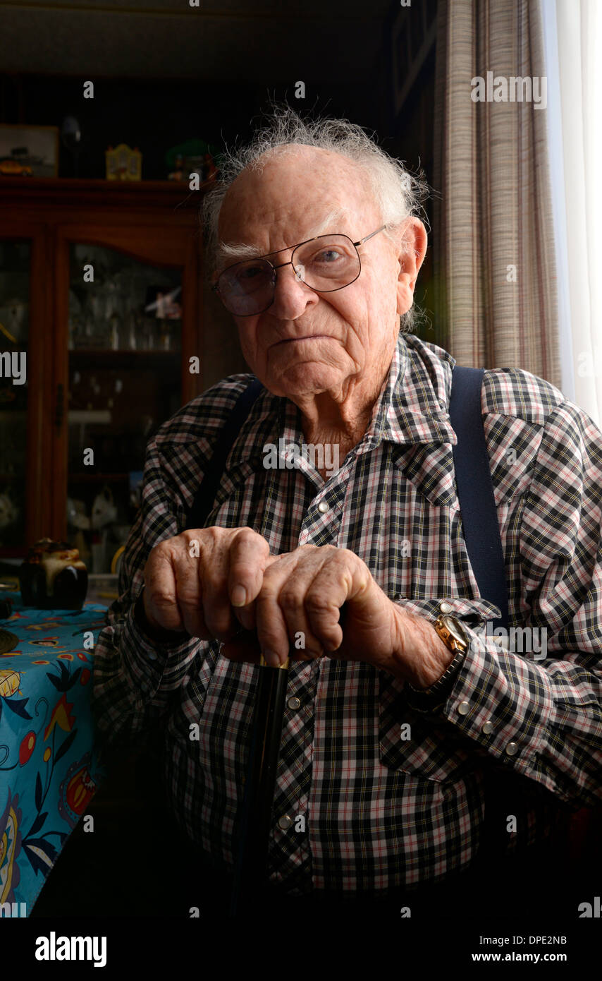 Dpe2nb hi-res stock photography and images - Alamy