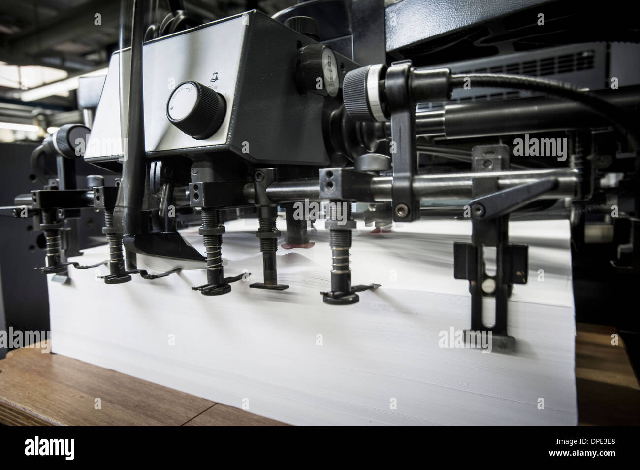 Paper workshop hi-res stock photography and images - Alamy