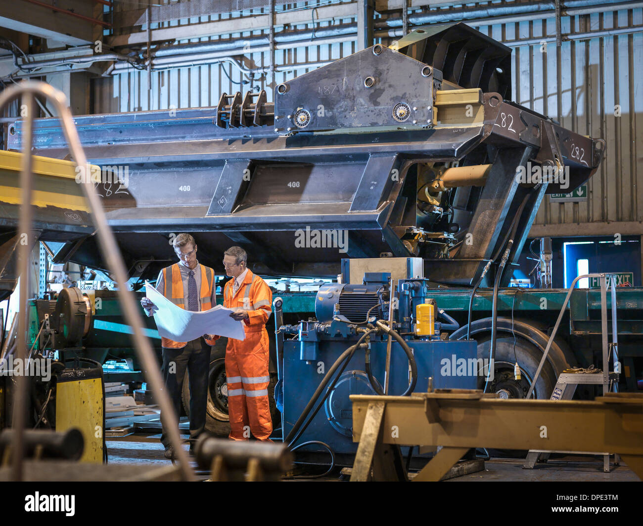 Engineering work together hi-res stock photography and images - Alamy