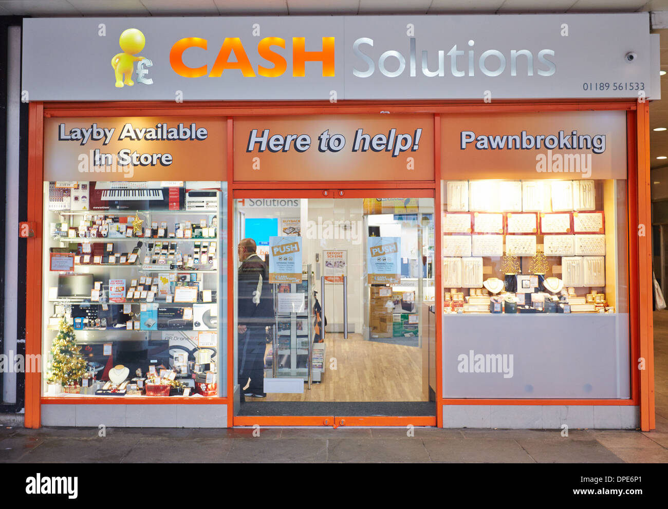 Branch of Cash Solutions pawnbrokers in Reading city centre Stock Photo ...
