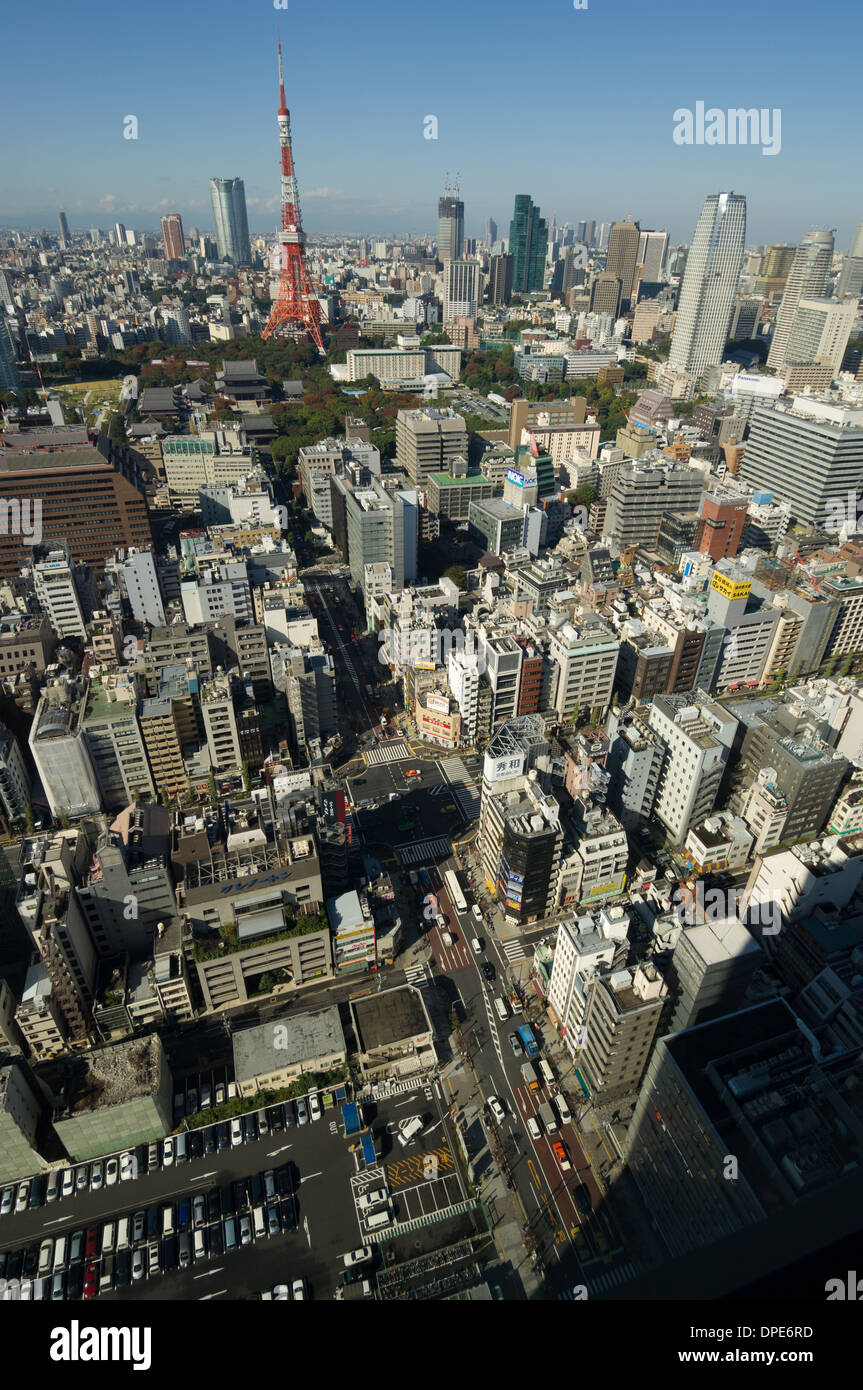 Cityscape of Tokyo showing the red Tokyo Tower, seen from the ...